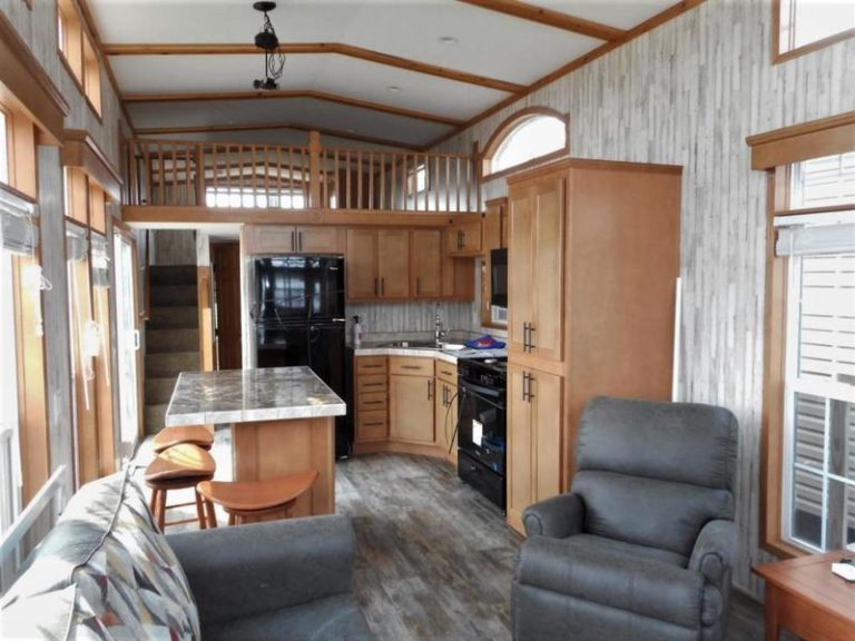 These Park Model Log Cabins Give You The Best Of Both Worlds – Adorable ...